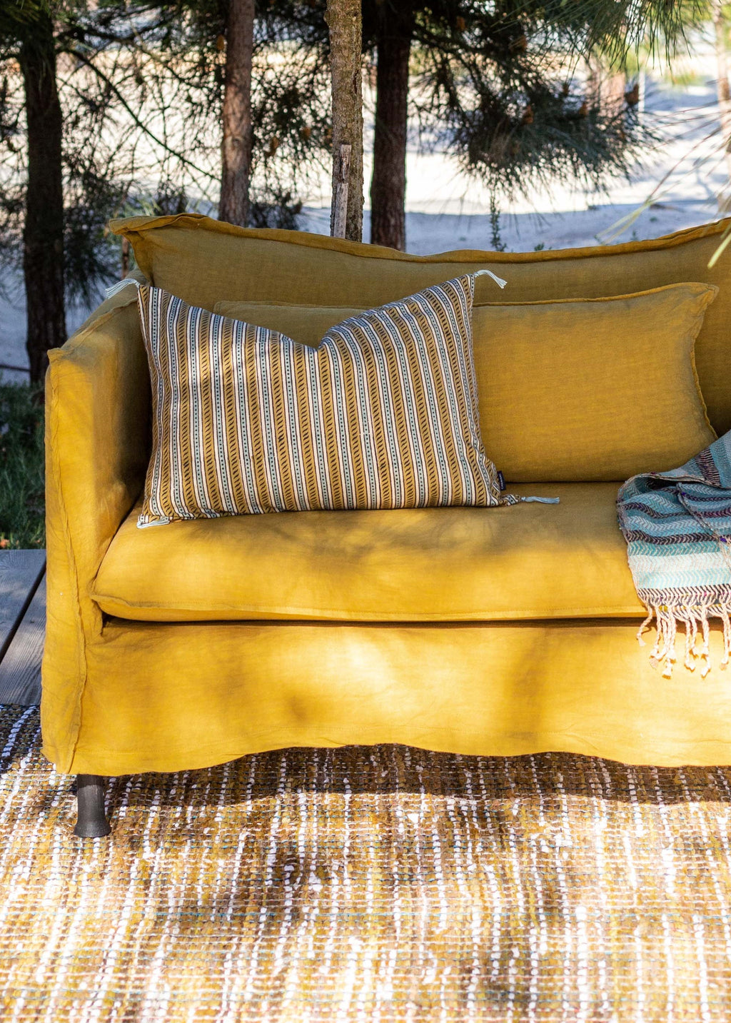 Loveseat Holi - Caravan – Caravane