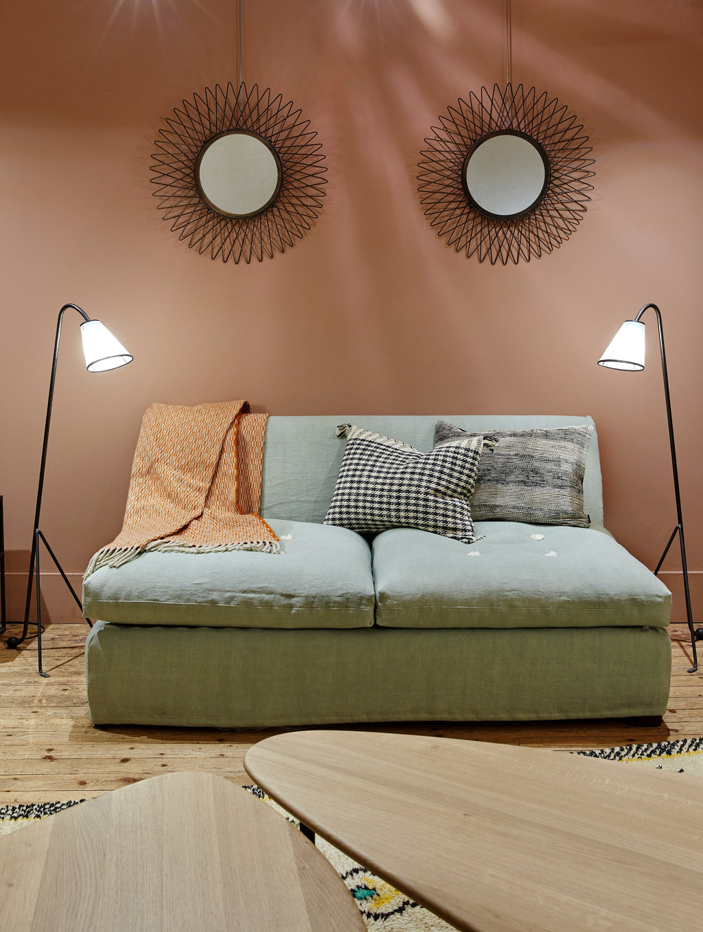 Lix floor lamp base - Caravan – Caravane